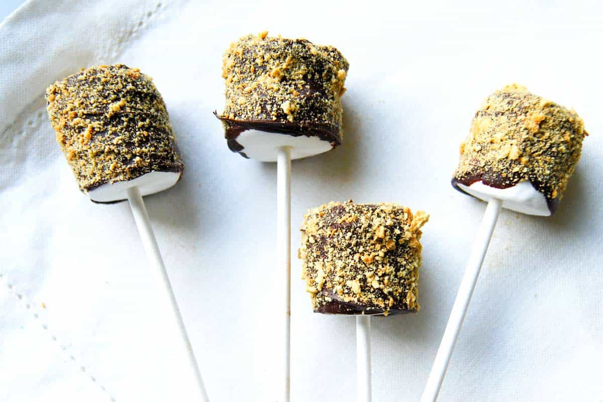 21+ Individual Desserts on a Stick For Parties: Easy and Fun Crowd ...